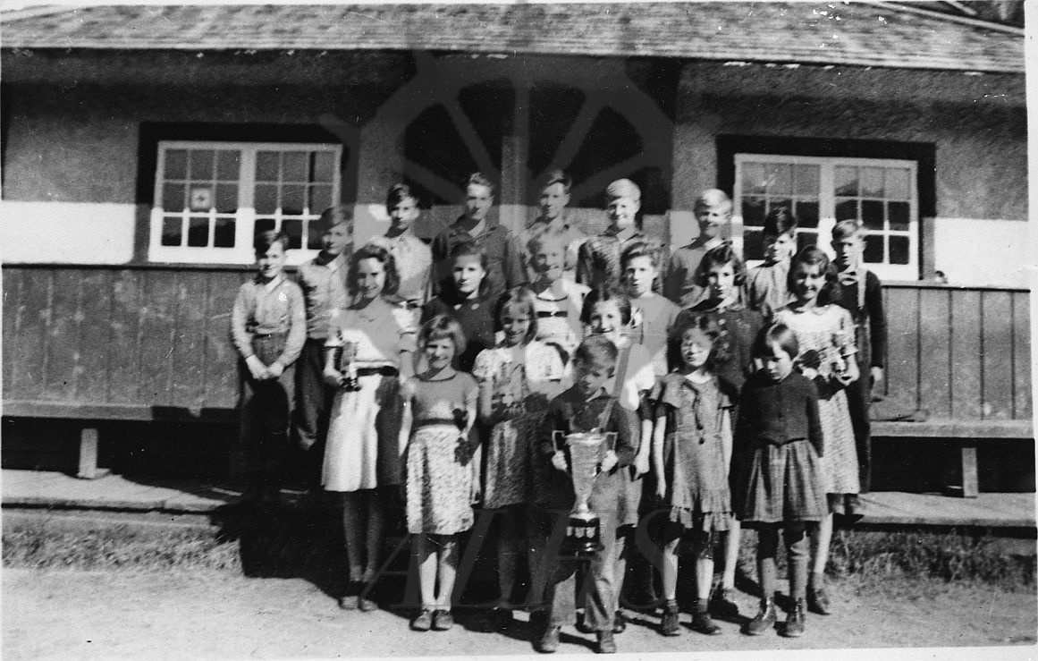 2014.003.5167 The class of 1942 at Fire Valley School | Arrow Lakes ...