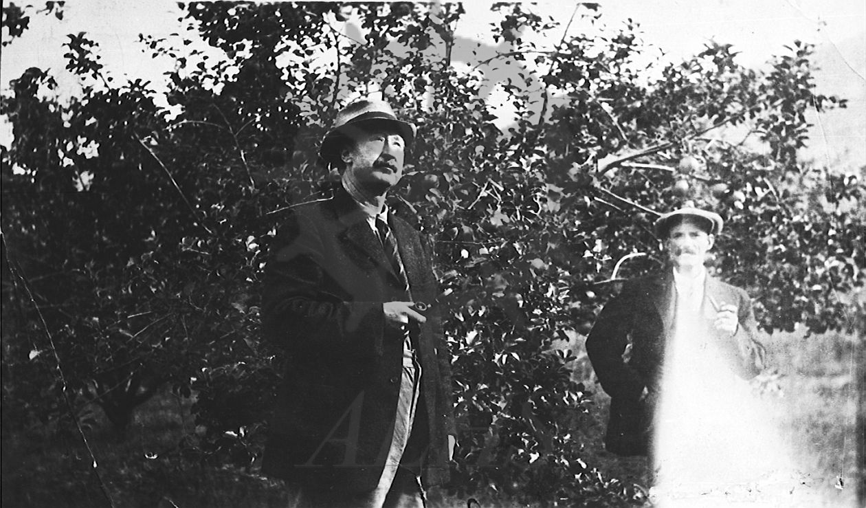 2014.003.5433 Arthur Burton & Dad. | Arrow Lakes Historical Society