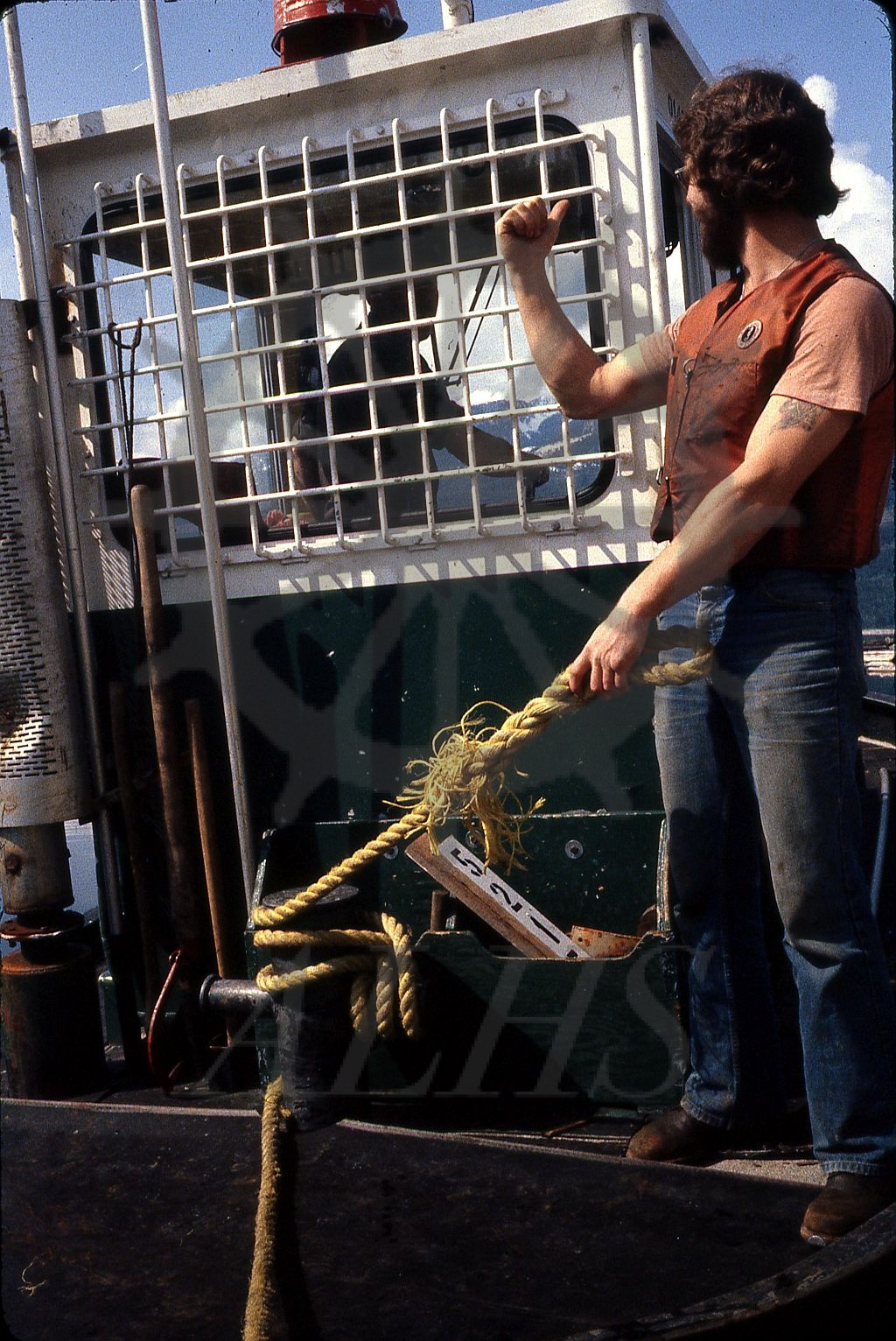 2006.019.2.39 Tug Line | Arrow Lakes Historical Society